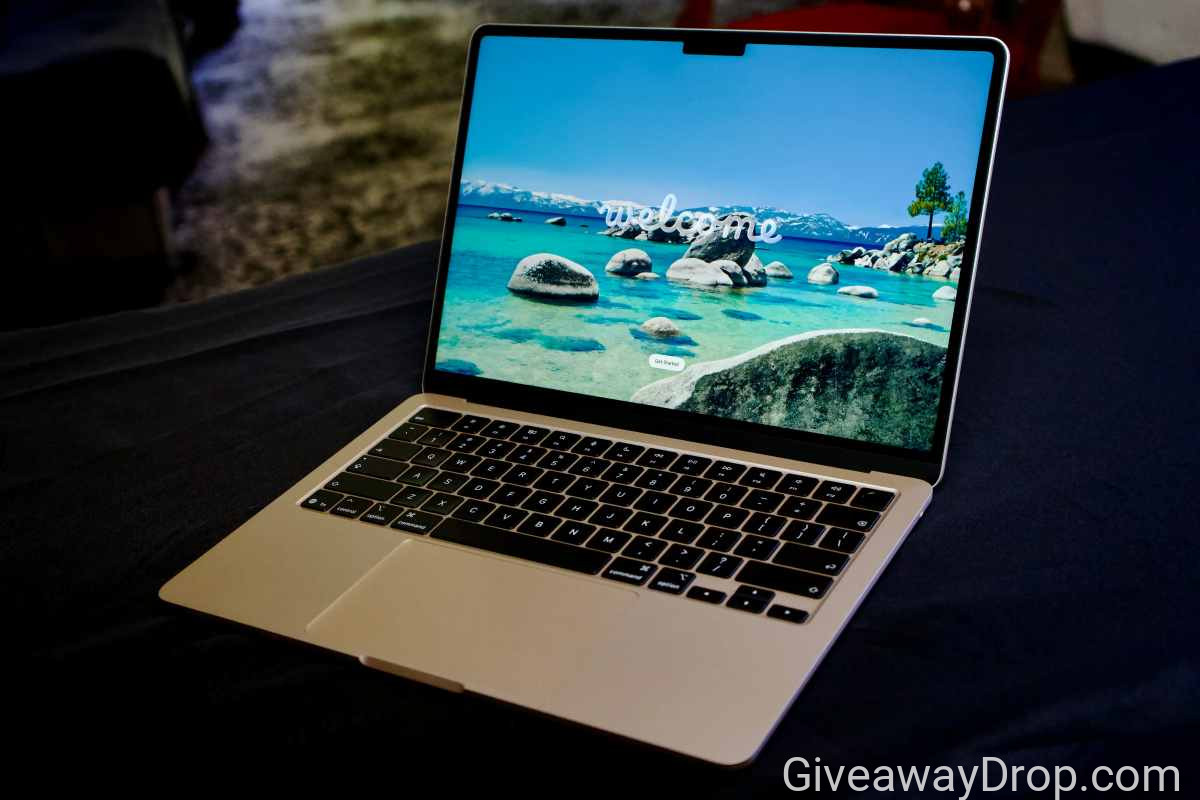 List of Laptop & Macbook Giveaways 2026